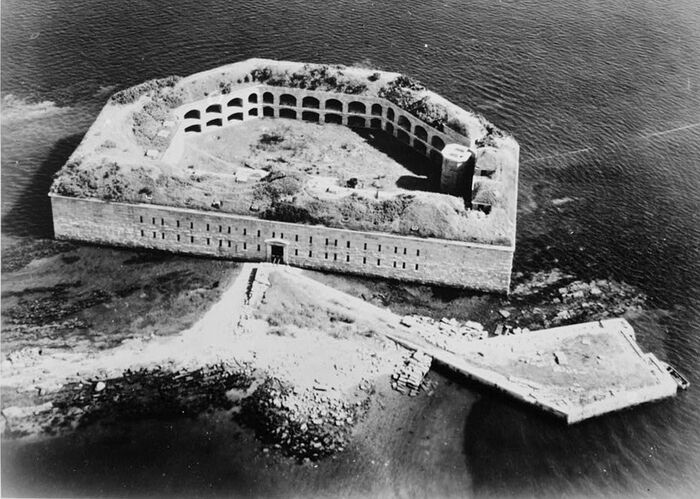 Fort Gorges - FortWiki Historic U.S. and Canadian Forts