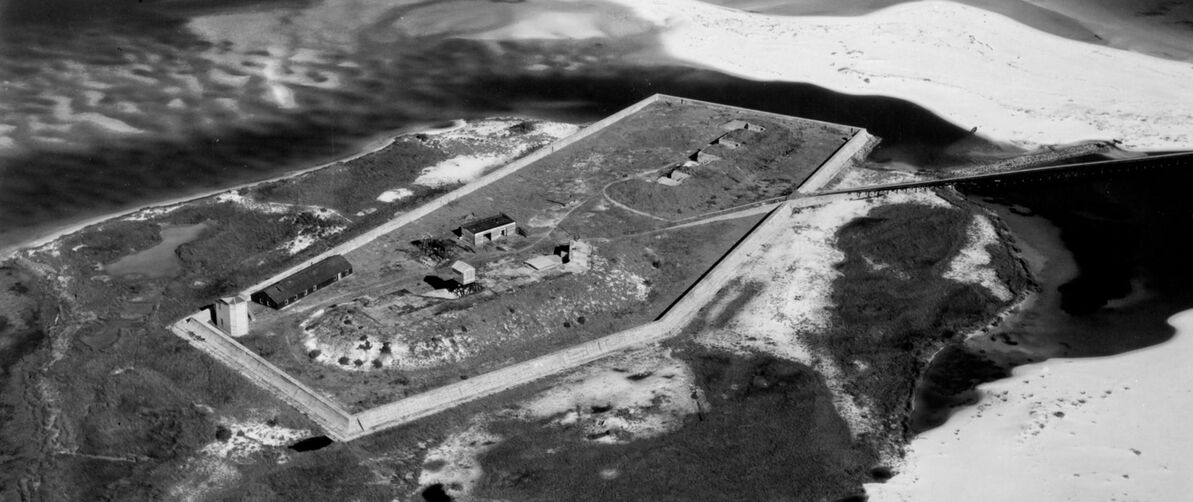 Fort McRee - FortWiki Historic U.S. and Canadian Forts